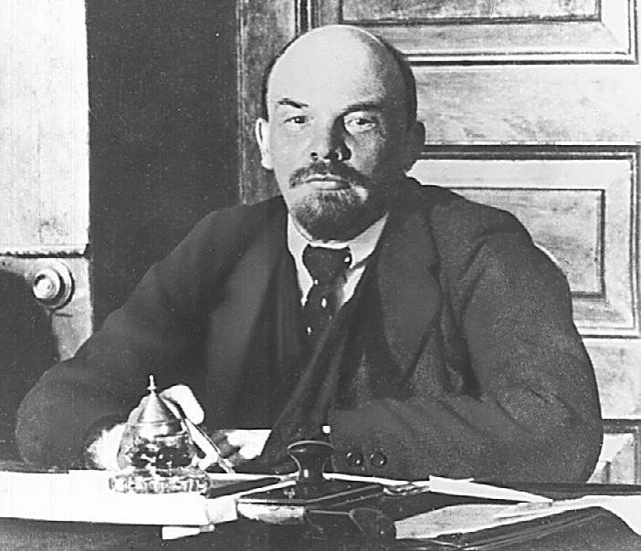 OVB Heimatzeitungen | Der rote Diktator