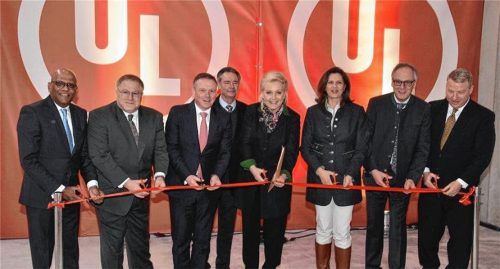 OVB Heimatzeitungen | Zündeln im Auftrag des Brandschutzes