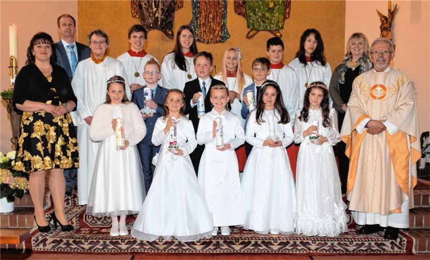 OVB Heimatzeitungen | Acht Kinder erstmals am Tisch des Herrn