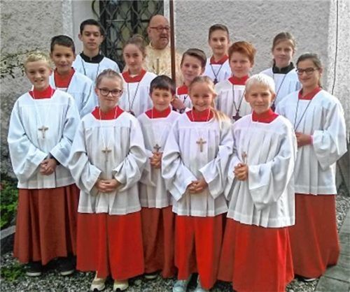OVB Heimatzeitungen | Neue Ministranten für die Pfarreien Reit und Wang