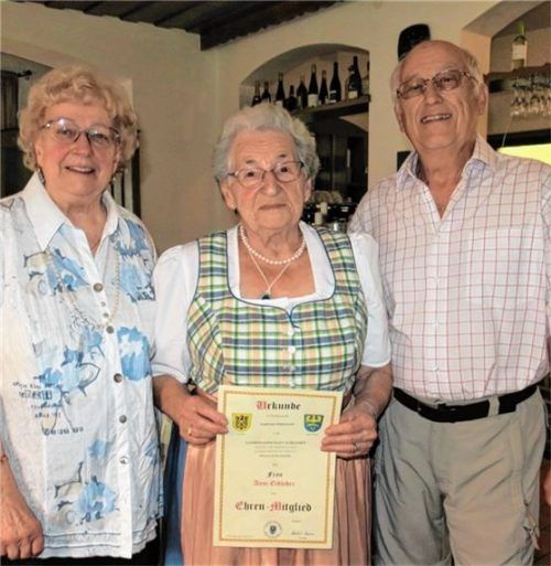 OVB Heimatzeitungen | Anni Eckleder als „Urgestein“ der Schlesier geehrt