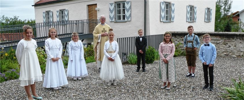 OVB Heimatzeitungen | Acht Kinder feiern heilige Kommunion