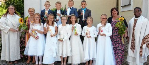 OVB Heimatzeitungen | Im Pfarrverband Edling treten 57 Kinder erstmals an den Tisch des Herrn