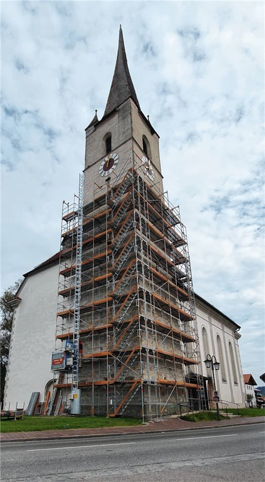 OVB Heimatzeitungen | 2,4 Millionen Euro für Turm und Pfarrheim