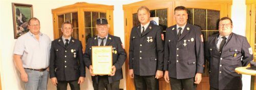 OVB Heimatzeitungen | Höhensteiger ist Ehrenkommandant