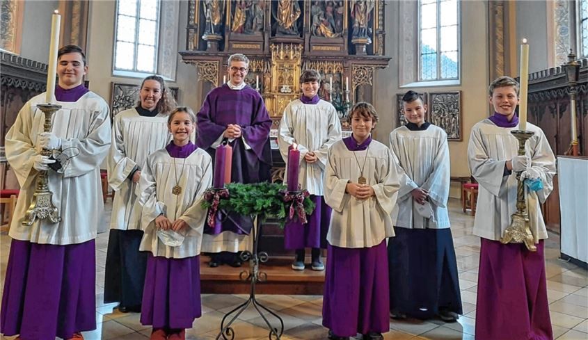 OVB Heimatzeitungen | Die Pfarrei Ampfing begrüßt zwei neue Ministranten