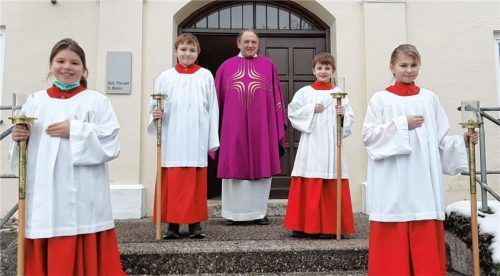 OVB Heimatzeitungen | Vier neue Ministranten