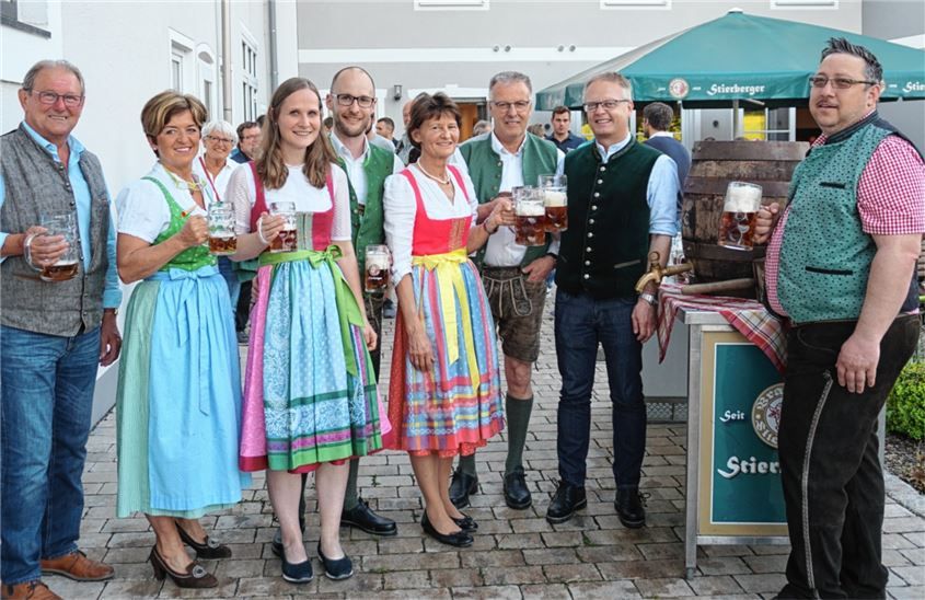 OVB Heimatzeitungen | Garser Volksfest: Das Bier schmeckt bereits