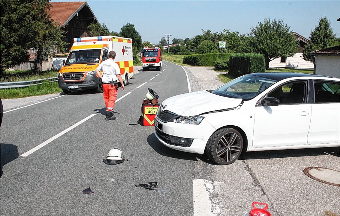 OVB Heimatzeitungen | Motorradfahrer (47) stößt mit Pkw zusammen und wird schwer verletzt
