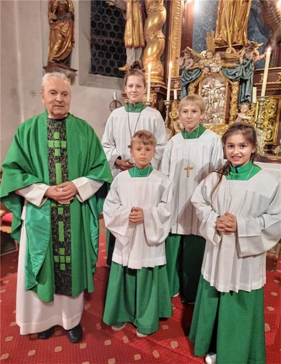 OVB Heimatzeitungen | Pfarrei begrüßt neue Ministranten