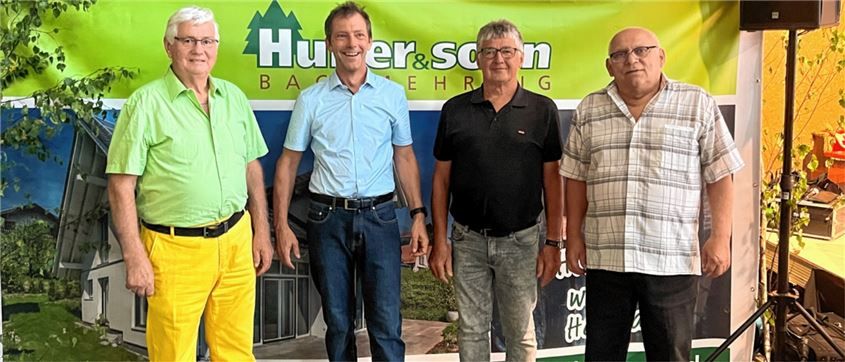 OVB Heimatzeitungen | Huber & Sohn ehrt langjährige Mitarbeiter