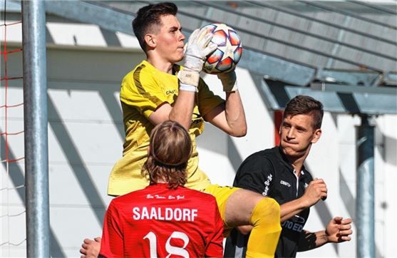 OVB Heimatzeitungen | Lallinger-Hattrick lässt Raubling auf den fünften ...