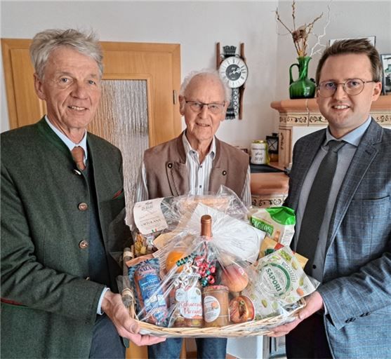 OVB Heimatzeitungen | Walter Ram feiert 80. Geburtstag