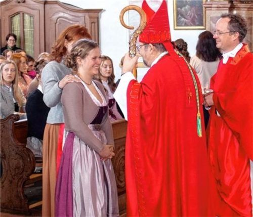 OVB Heimatzeitungen | Sakrament der Firmung empfangen