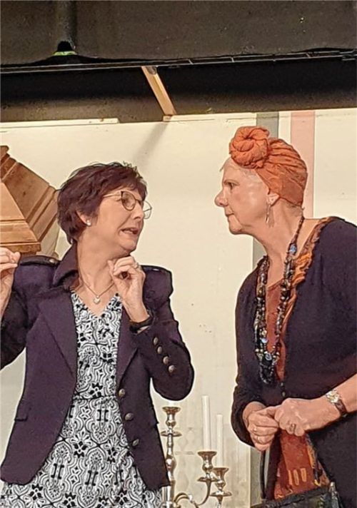 OVB Heimatzeitungen | Gelungene Premiere des Stadltheaters