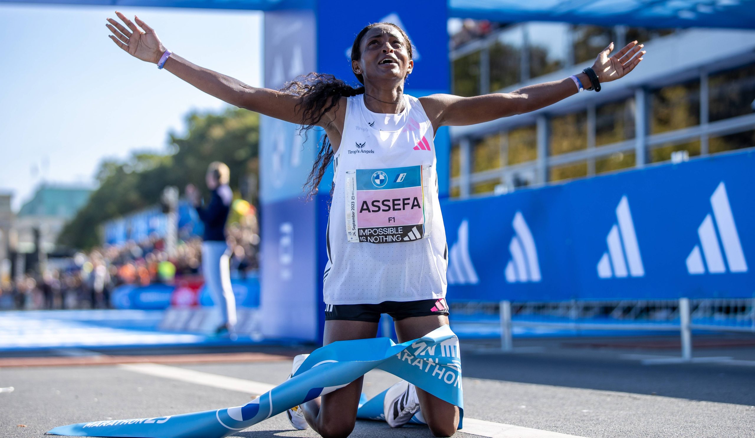 OVB Heimatzeitungen | Assefa stiehlt Kipchoge die Show