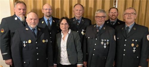 OVB Heimatzeitungen | Alfred Tanzer bekommt Ehrenzeichen für 50 Jahre ...