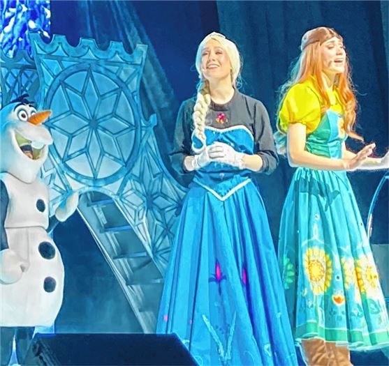 OVB Heimatzeitungen | „Eiskönigin“ als Nummernrevue statt Musical