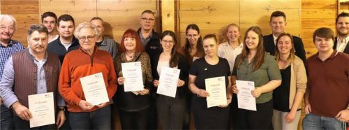 OVB Heimatzeitungen | Alois Schwarzenböck ist seit 55 Jahren beim Roten ...