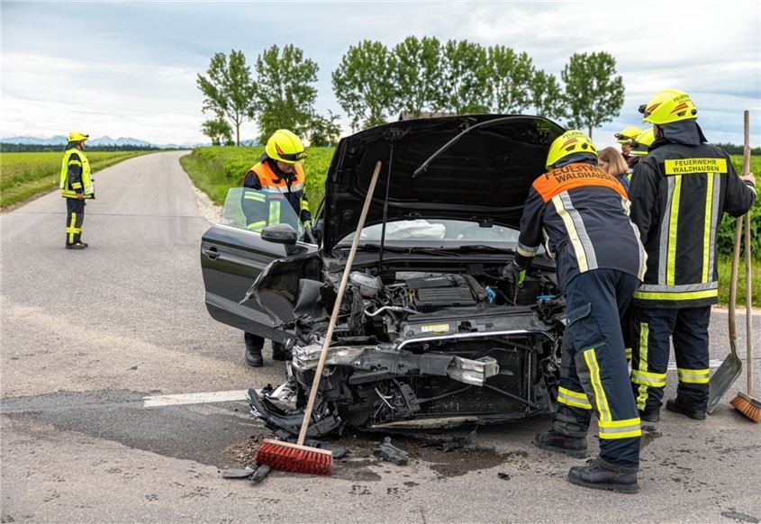 OVB Heimatzeitungen | Zwei Leichtverletzte und 50000 Euro Schaden