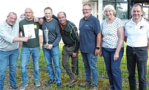 OVB Heimatzeitungen | Wanderpokal geht an „Kroaburga Buam“