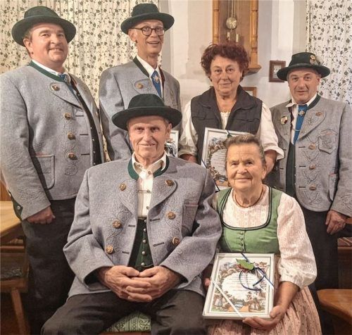 OVB Heimatzeitungen | Trachtler ehren Mitglieder