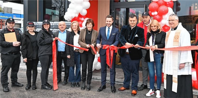 OVB Heimatzeitungen | KFC-Filiale in Rosenheim feierlich eröffnet