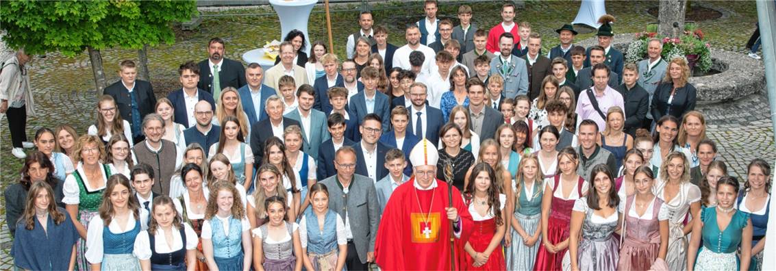 OVB Heimatzeitungen | 52 junge Christen empfangen in Prien das Sakrament der Firmung