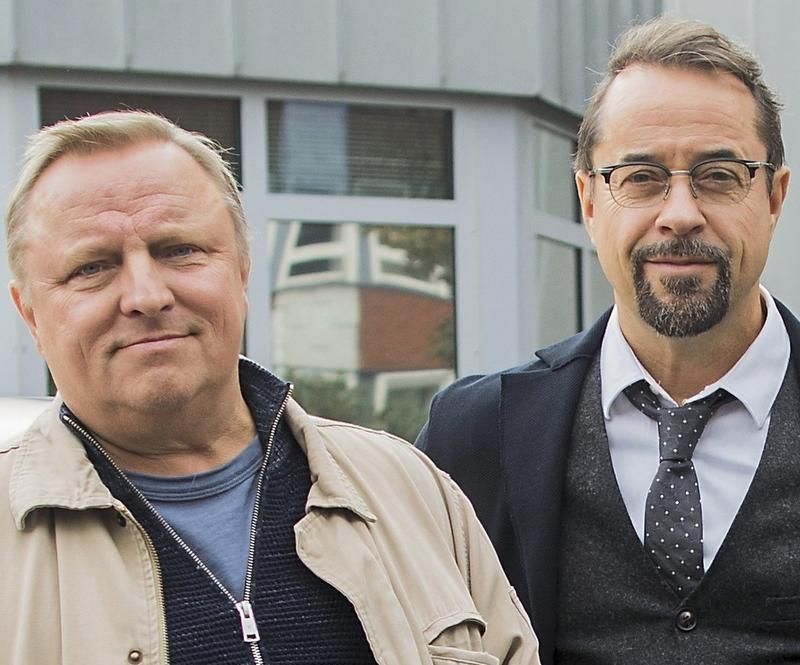 OVB Heimatzeitungen | Krimi-Dinner mit Prahl und Liefers