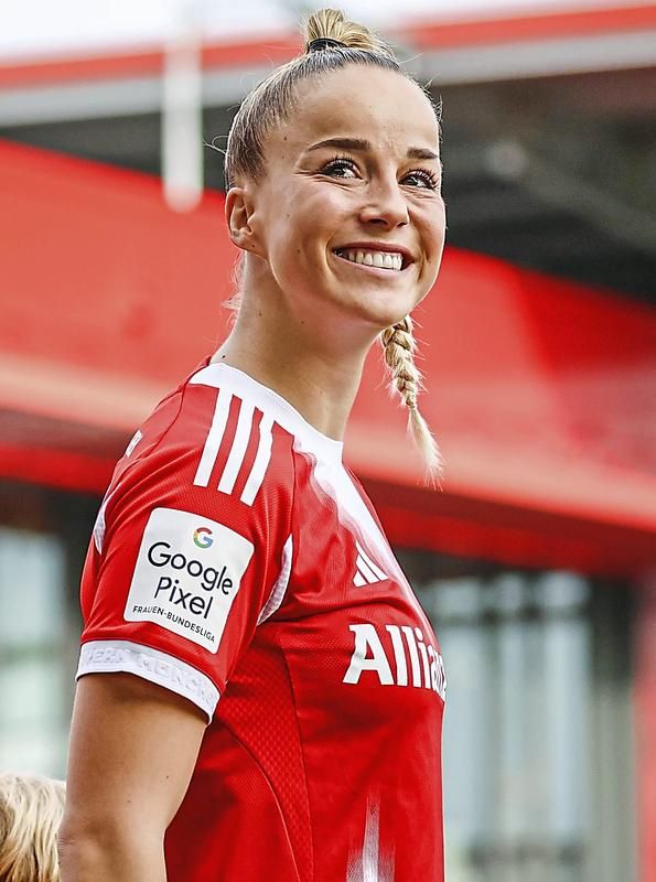 OVB Heimatzeitungen | Gwinn endlich nur noch Fußballerin