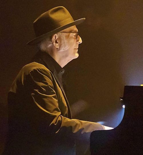 OVB Heimatzeitungen | Der Charismatiker am Klavier