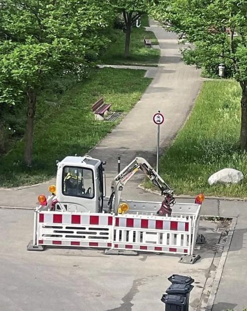 OVB Heimatzeitungen | Herrenloser Bagger in Bogenhausen